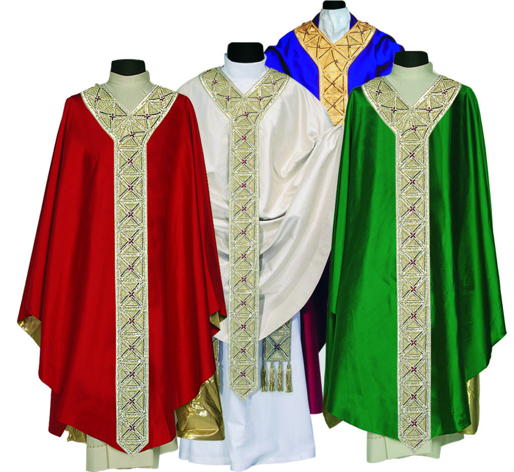 Arredi Sacri casula neckline "V" | Maranathà - Liturgucal furnishings